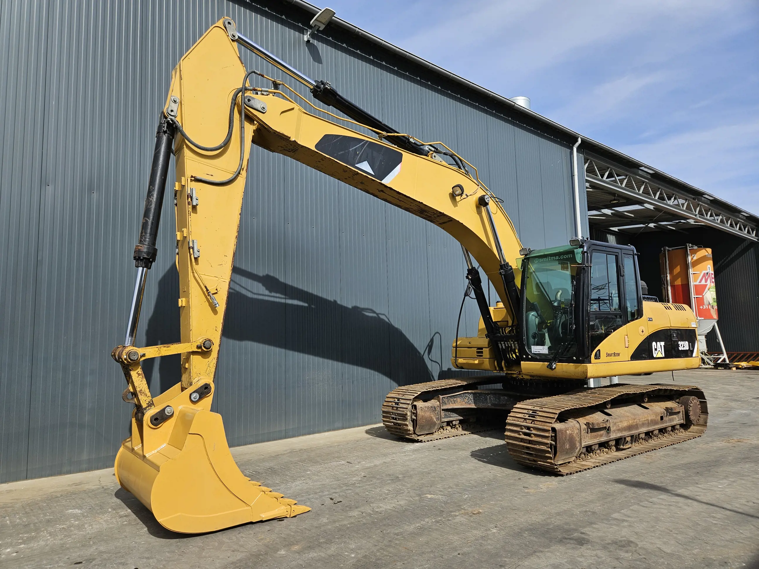CATERPILLAR 323D L Smitma